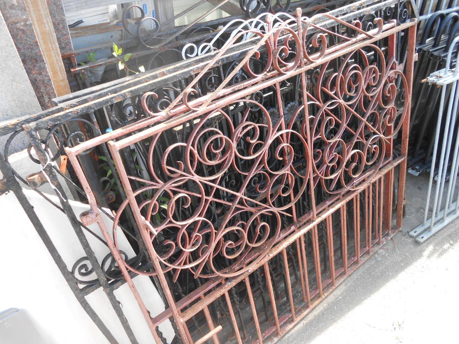 Iron Gates | A1 Builders Reclamation Yard - Strood/Rochester/Chatham ...